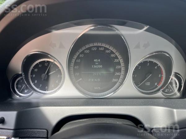 Мерседес E 350 2009 в Даугавпилс на AUTOMOTO.COM.LV Зеленый Мерседес E 350 2009 в Даугавпилс, объемом двигателя 3.00 л и пробегом 139 тыс. км за 11200 €, фото 7 на AUTOMOTO.COM.LV