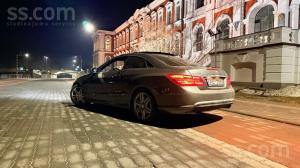 Зеленый Мерседес E 350 2010 в Елгава, объемом двигателя 3.00 л и пробегом 409 тыс. км за 6500 €, фото  на AUTOMOTO.COM.LV