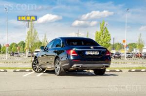 Green Mercedes-Benz E 350 2016 in Riga, with an engine capacity of 2.00 L and mileage of 156 thousand km for 20990 €, photo 9 on AUTOMOTO.COM.LV