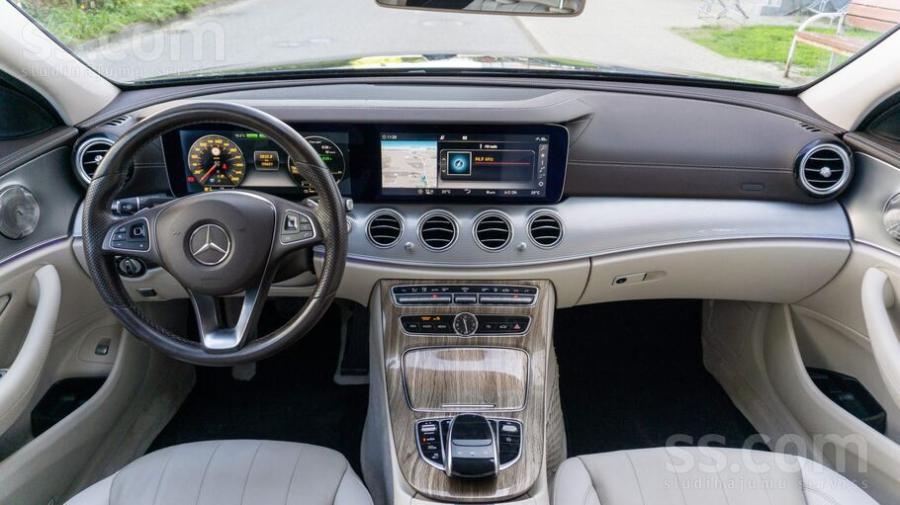 Green Mercedes-Benz E 350 2016 in Riga, with an engine capacity of 2.00 L and mileage of 156 thousand km for 20990 €, photo 13 on AUTOMOTO.COM.LV