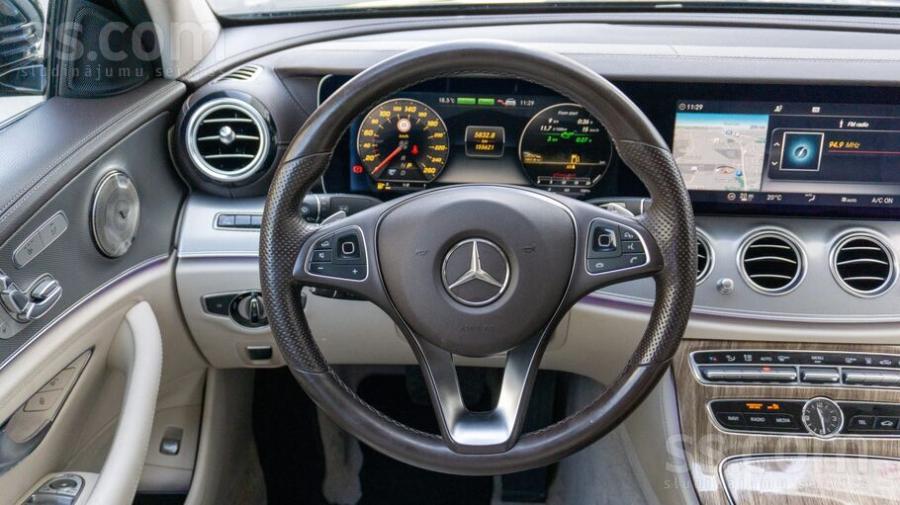 Green Mercedes-Benz E 350 2016 in Riga, with an engine capacity of 2.00 L and mileage of 156 thousand km for 20990 €, photo 15 on AUTOMOTO.COM.LV