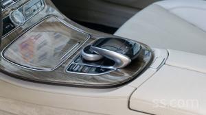 Green Mercedes-Benz E 350 2016 in Riga, with an engine capacity of 2.00 L and mileage of 156 thousand km for 20990 €, photo 16 on AUTOMOTO.COM.LV