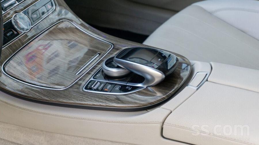 Green Mercedes-Benz E 350 2016 in Riga, with an engine capacity of 2.00 L and mileage of 156 thousand km for 20990 €, photo 16 on AUTOMOTO.COM.LV
