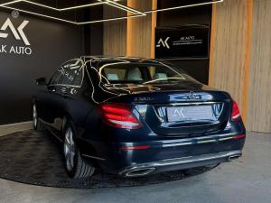 Green Mercedes-Benz E 350 2018 in Kaunas, with an engine capacity of 1.99 L and mileage of 146 thousand km for 19990 €, photo 10 on AUTOMOTO.COM.LV