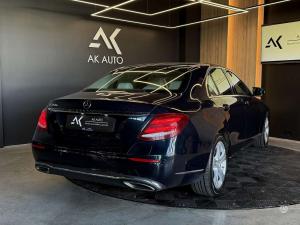 Green Mercedes-Benz E 350 2018 in Kaunas, with an engine capacity of 1.99 L and mileage of 146 thousand km for 19990 €, photo 12 on AUTOMOTO.COM.LV