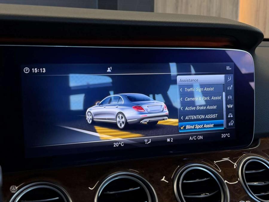 Green Mercedes-Benz E 350 2018 in Kaunas, with an engine capacity of 1.99 L and mileage of 146 thousand km for 19990 €, photo 35 on AUTOMOTO.COM.LV