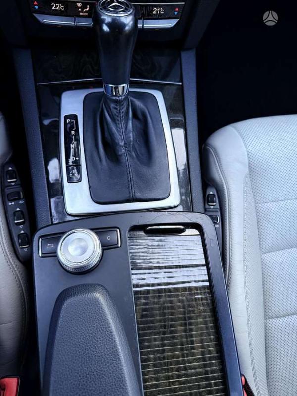 Pelēks Mercedes-Benz E 350 2011 Kauņa, ar dzinēja tilpumu 2.99 L un nobraukumu 275 tūkst. km par 11500 €, foto 10 vietnē AUTOMOTO.COM.LV
