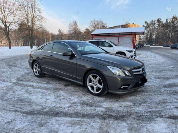 Pelēks Mercedes-Benz E 350 2009 Kauņa, ar dzinēja tilpumu 2.99 L un nobraukumu 247 tūkst. km par 7700 €, foto 3 vietnē AUTOMOTO.COM.LV