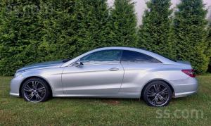 Pelēks Mercedes-Benz E 350 2009 Cēsis, ar dzinēja tilpumu 3.00 L un nobraukumu 252 tūkst. km par 9250 €, foto 4 vietnē AUTOMOTO.COM.LV