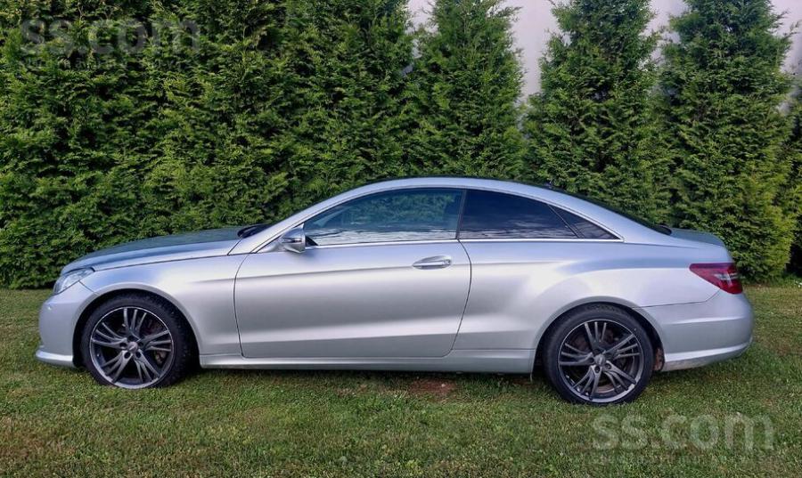 Pelēks Mercedes-Benz E 350 2009 Cēsis, ar dzinēja tilpumu 3.00 L un nobraukumu 252 tūkst. km par 9250 €, foto 4 vietnē AUTOMOTO.COM.LV
