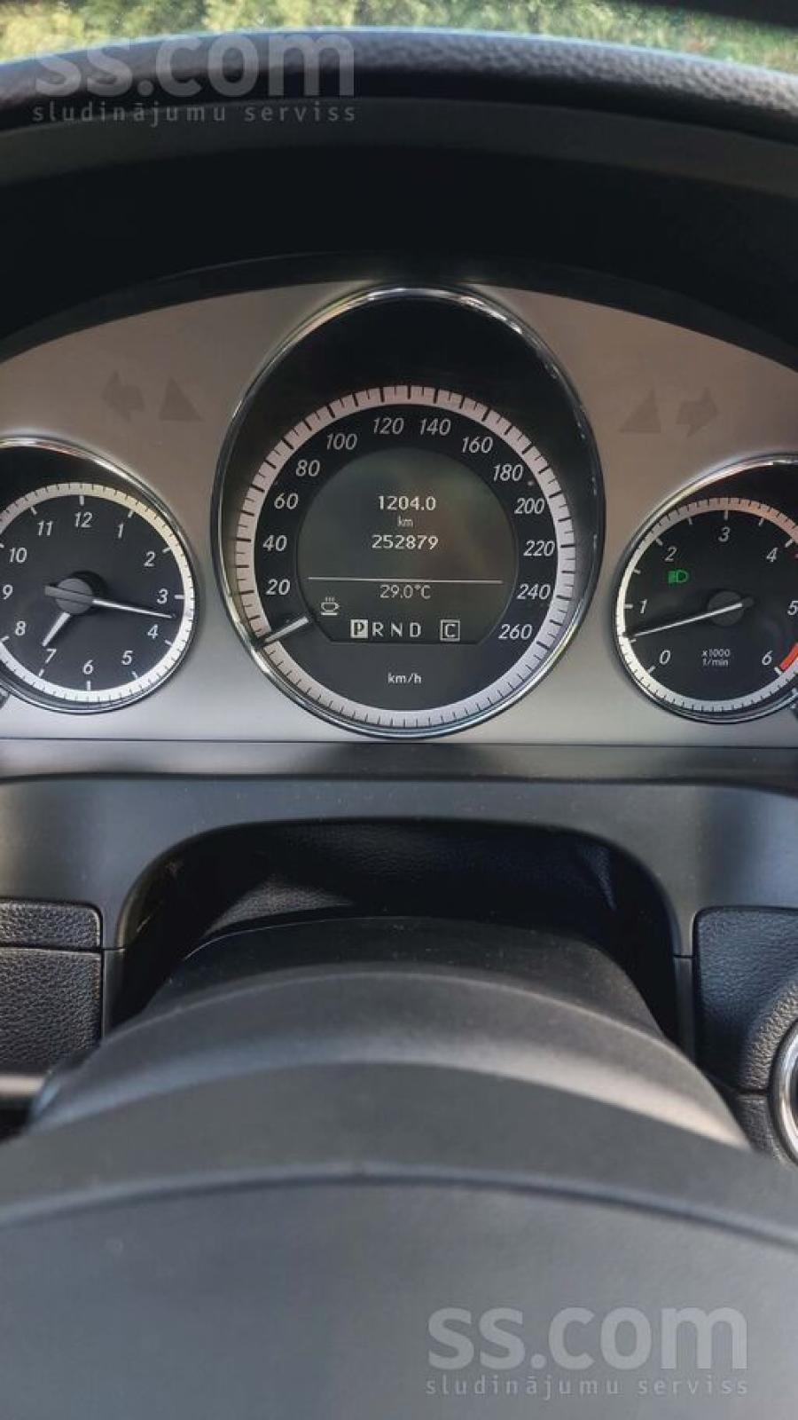Pelēks Mercedes-Benz E 350 2009 Cēsis, ar dzinēja tilpumu 3.00 L un nobraukumu 252 tūkst. km par 9250 €, foto 11 vietnē AUTOMOTO.COM.LV