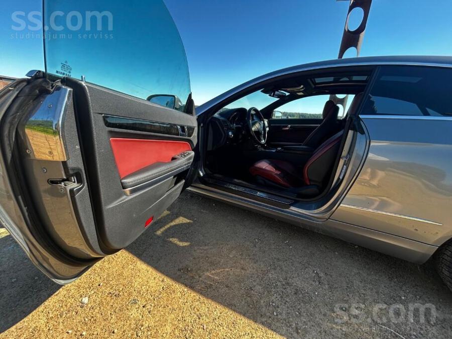 Pelēks Mercedes-Benz E 350 2009 Rīga, ar dzinēja tilpumu 3.00 L un nobraukumu 204 tūkst. km par 8850 €, foto 15 vietnē AUTOMOTO.COM.LV