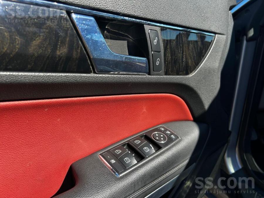 Pelēks Mercedes-Benz E 350 2009 Rīga, ar dzinēja tilpumu 3.00 L un nobraukumu 204 tūkst. km par 8850 €, foto 17 vietnē AUTOMOTO.COM.LV