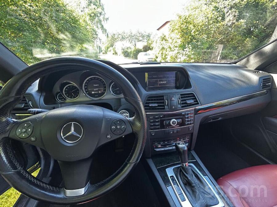 Pelēks Mercedes-Benz E 350 2009 Rīga, ar dzinēja tilpumu 3.00 L un nobraukumu 204 tūkst. km par 8850 €, foto 23 vietnē AUTOMOTO.COM.LV
