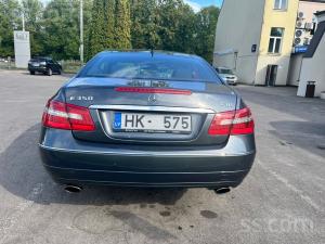 Grey Mercedes-Benz E 350 2009 in Riga, with an engine capacity of 3.00 L and mileage of 380 thousand km for 7800 €, photo 5 on AUTOMOTO.COM.LV
