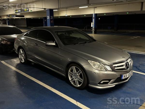 Grey Mercedes-Benz E 350 2009 in Riga, with an engine capacity of 3.00 L and mileage of 293 thousand km for 8700 €, photo 1 on AUTOMOTO.COM.LV