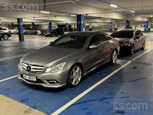 Grey Mercedes-Benz E 350 2009 in Riga, with an engine capacity of 3.00 L and mileage of 293 thousand km for 8700 €, photo 5 on AUTOMOTO.COM.LV