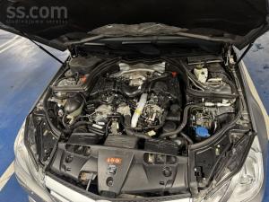 Grey Mercedes-Benz E 350 2009 in Riga, with an engine capacity of 3.00 L and mileage of 293 thousand km for 8700 €, photo 8 on AUTOMOTO.COM.LV