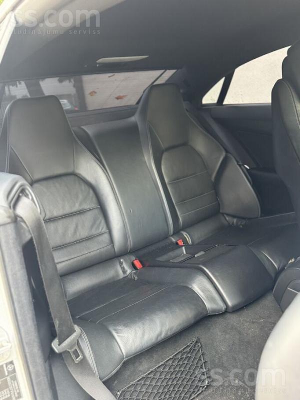 Grey Mercedes-Benz E 350 2009 in Liepaja, with an engine capacity of 3.50 L and mileage of 229 thousand km for 3400 €, photo 6 on AUTOMOTO.COM.LV