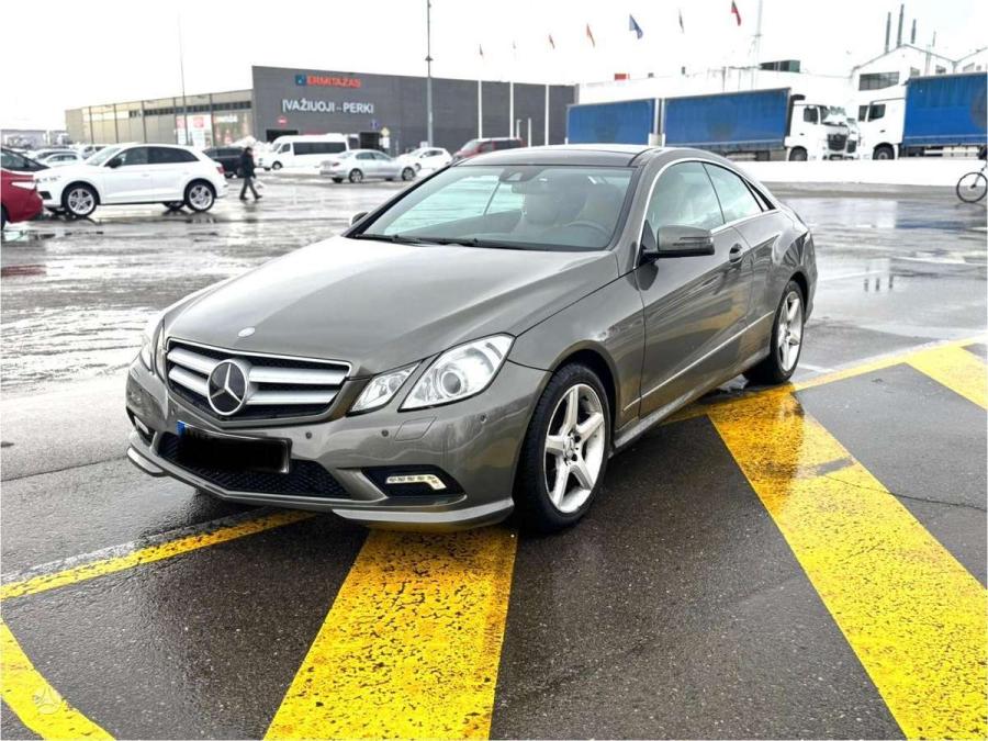 Pelēks Mercedes-Benz E 350 2010 Kauņa, ar dzinēja tilpumu 2.99 L un nobraukumu 247 tūkst. km par 8300 €, foto 1 vietnē AUTOMOTO.COM.LV