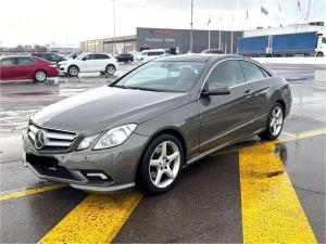 Pelēks Mercedes-Benz E 350 2010 Kauņa, ar dzinēja tilpumu 2.99 L un nobraukumu 247 tūkst. km par 8300 €, foto 2 vietnē AUTOMOTO.COM.LV
