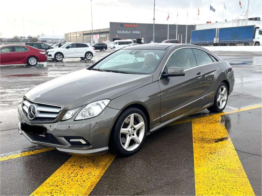 Pelēks Mercedes-Benz E 350 2010 Kauņa, ar dzinēja tilpumu 2.99 L un nobraukumu 247 tūkst. km par 8300 €, foto 2 vietnē AUTOMOTO.COM.LV