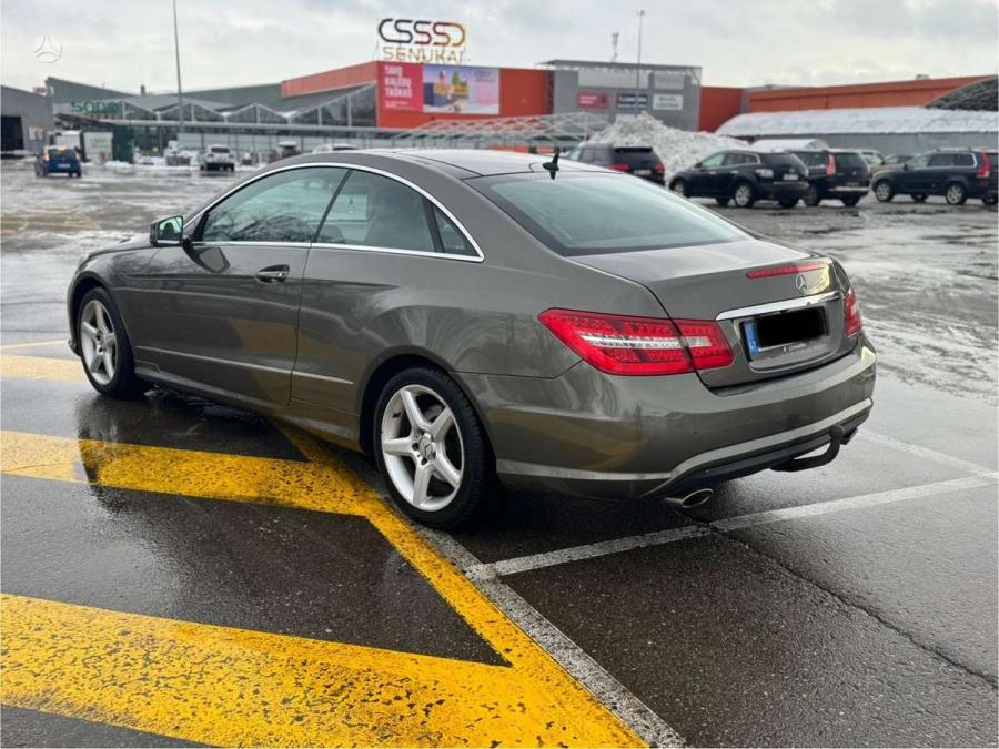 Pelēks Mercedes-Benz E 350 2010 Kauņa, ar dzinēja tilpumu 2.99 L un nobraukumu 247 tūkst. km par 8300 €, foto 7 vietnē AUTOMOTO.COM.LV