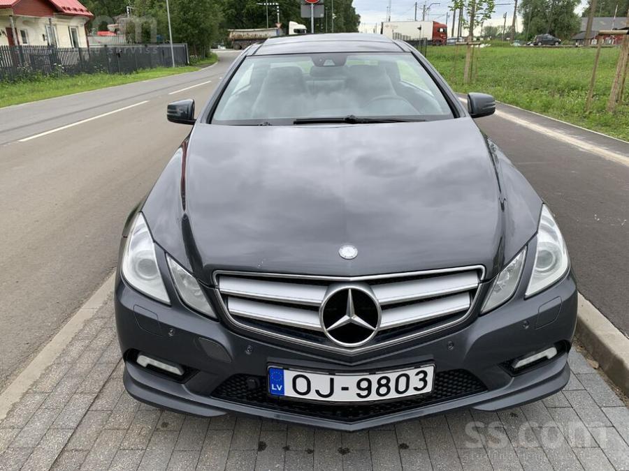 Grey Mercedes-Benz E 350 2010 in Riga, with an engine capacity of 3.00 L and mileage of 352 thousand km for 8500 €, photo 3 on AUTOMOTO.COM.LV