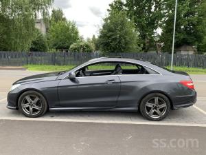 Grey Mercedes-Benz E 350 2010 in Riga, with an engine capacity of 3.00 L and mileage of 352 thousand km for 8500 €, photo 5 on AUTOMOTO.COM.LV