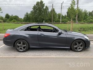 Grey Mercedes-Benz E 350 2010 in Riga, with an engine capacity of 3.00 L and mileage of 352 thousand km for 8500 €, photo 6 on AUTOMOTO.COM.LV