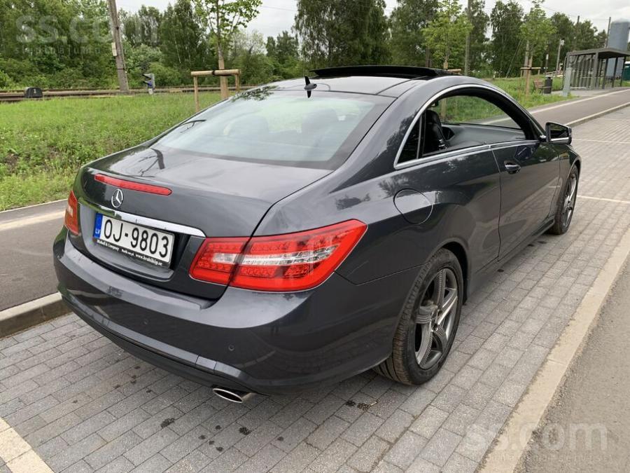 Grey Mercedes-Benz E 350 2010 in Riga, with an engine capacity of 3.00 L and mileage of 352 thousand km for 8500 €, photo 7 on AUTOMOTO.COM.LV