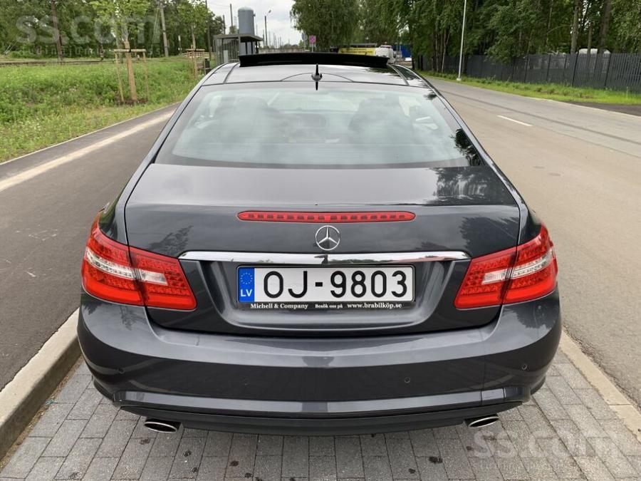 Grey Mercedes-Benz E 350 2010 in Riga, with an engine capacity of 3.00 L and mileage of 352 thousand km for 8500 €, photo 8 on AUTOMOTO.COM.LV