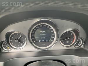 Grey Mercedes-Benz E 350 2010 in Riga, with an engine capacity of 3.00 L and mileage of 352 thousand km for 8500 €, photo 18 on AUTOMOTO.COM.LV