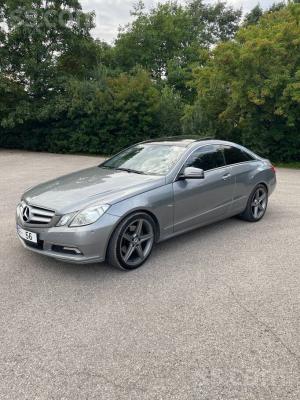 Pelēks Mercedes-Benz E 350 2010 Tukums, ar dzinēja tilpumu 3.00 L un nobraukumu 231 tūkst. km par 9500 €, foto 3 vietnē AUTOMOTO.COM.LV