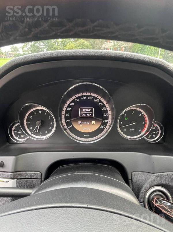 Grey Mercedes-Benz E 350 2010 in Tukums, with an engine capacity of 3.00 L and mileage of 231 thousand km for 9500 €, photo 8 on AUTOMOTO.COM.LV