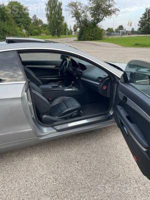 Pelēks Mercedes-Benz E 350 2010 Tukums, ar dzinēja tilpumu 3.00 L un nobraukumu 231 tūkst. km par 9500 €, foto 11 vietnē AUTOMOTO.COM.LV
