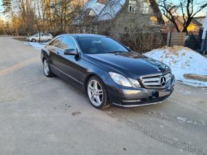 Pelēks Mercedes-Benz E 350 2013 Kauņa, ar dzinēja tilpumu 3.50 L un nobraukumu 185 tūkst. km par 9300 €, foto 2 vietnē AUTOMOTO.COM.LV