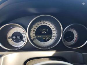 Grey Mercedes-Benz E 350 2014 in Vilnius, with an engine capacity of 3.50 L and mileage of 206 thousand km for 4499 €, photo 10 on AUTOMOTO.COM.LV