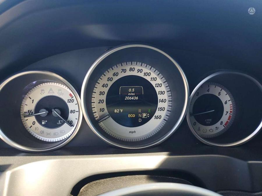 Grey Mercedes-Benz E 350 2014 in Vilnius, with an engine capacity of 3.50 L and mileage of 206 thousand km for 4499 €, photo 10 on AUTOMOTO.COM.LV