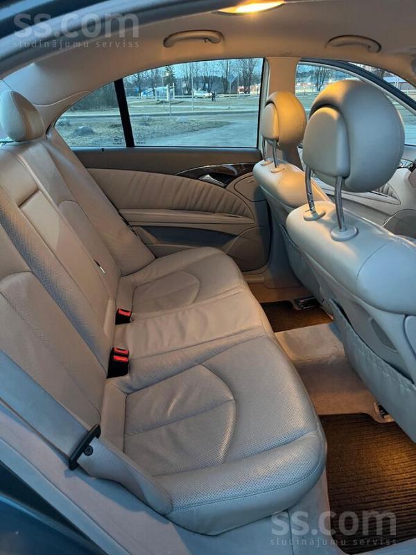 Grey Mercedes-Benz E 350 2005 in Ogre, with an engine capacity of 3.50 L and mileage of 133 thousand km for 5500 €, photo 7 on AUTOMOTO.COM.LV