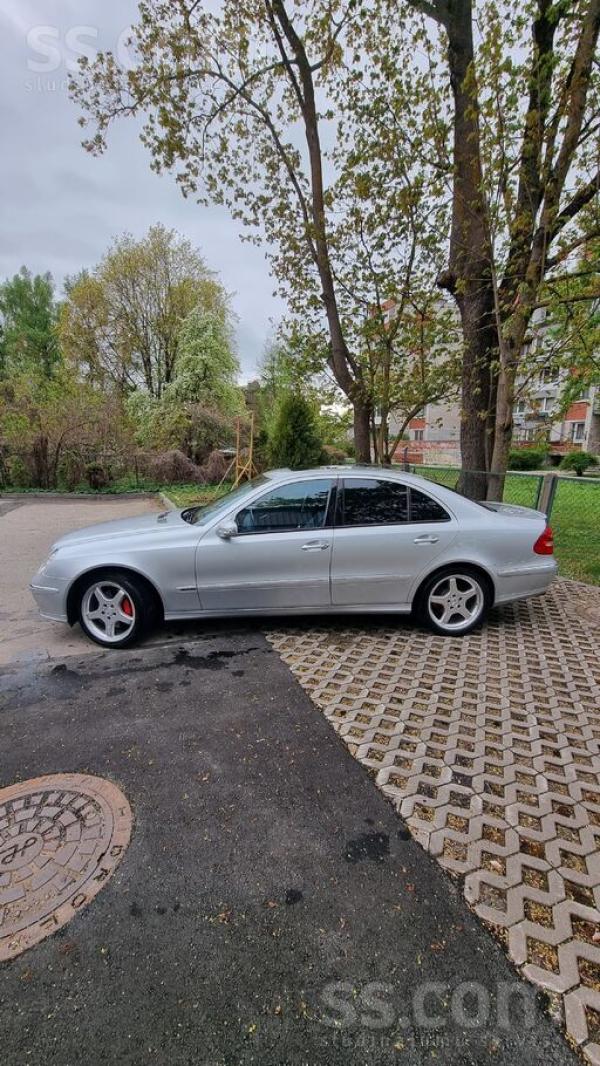 Grey Mercedes-Benz E 350 2005 in Riga, with an engine capacity of 3.50 L and mileage of 236 thousand km for 5200 €, photo 2 on AUTOMOTO.COM.LV