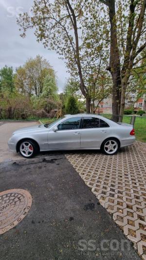 Pelēks Mercedes-Benz E 350 2005 Rīga, ar dzinēja tilpumu 3.50 L un nobraukumu 236 tūkst. km par 5200 €, foto 3 vietnē AUTOMOTO.COM.LV