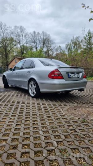 Pelēks Mercedes-Benz E 350 2005 Rīga, ar dzinēja tilpumu 3.50 L un nobraukumu 236 tūkst. km par 5200 €, foto 4 vietnē AUTOMOTO.COM.LV