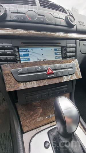 Pelēks Mercedes-Benz E 350 2005 Rīga, ar dzinēja tilpumu 3.50 L un nobraukumu 236 tūkst. km par 5200 €, foto 13 vietnē AUTOMOTO.COM.LV