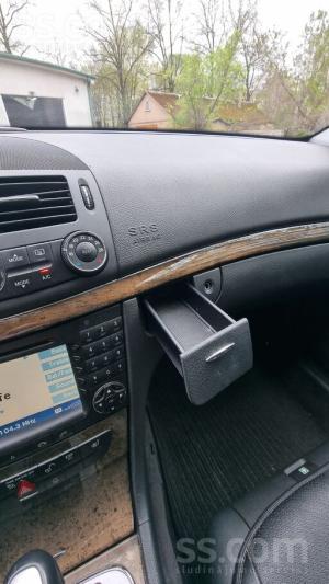 Pelēks Mercedes-Benz E 350 2005 Rīga, ar dzinēja tilpumu 3.50 L un nobraukumu 236 tūkst. km par 5200 €, foto 14 vietnē AUTOMOTO.COM.LV
