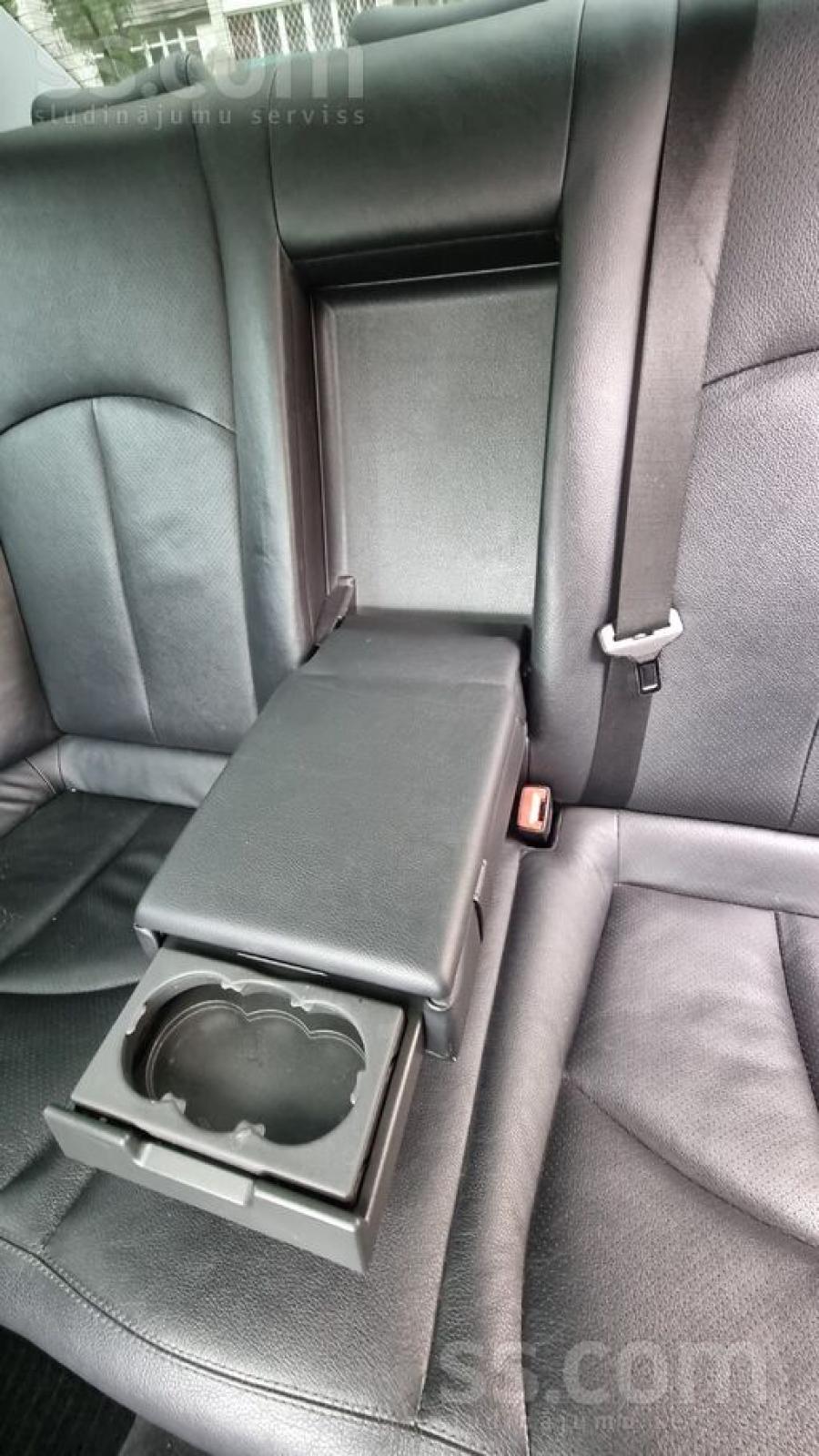 Pelēks Mercedes-Benz E 350 2005 Rīga, ar dzinēja tilpumu 3.50 L un nobraukumu 236 tūkst. km par 5200 €, foto 20 vietnē AUTOMOTO.COM.LV