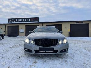 Pelēks Mercedes-Benz E 350 2009 Utena, ar dzinēja tilpumu 2.99 L un nobraukumu 302 tūkst. km par 5850 €, foto  vietnē AUTOMOTO.COM.LV