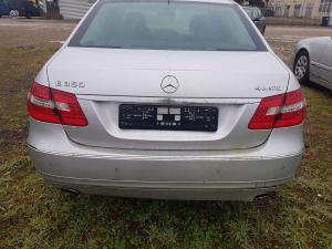 Pelēks Mercedes-Benz E 350 2009 Radviliškis, ar dzinēja tilpumu 3.50 L un nobraukumu 271 tūkst. km par 3300 €, foto 3 vietnē AUTOMOTO.COM.LV