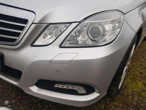 Pelēks Mercedes-Benz E 350 2009 Radviliškis, ar dzinēja tilpumu 3.50 L un nobraukumu 271 tūkst. km par 3300 €, foto 8 vietnē AUTOMOTO.COM.LV