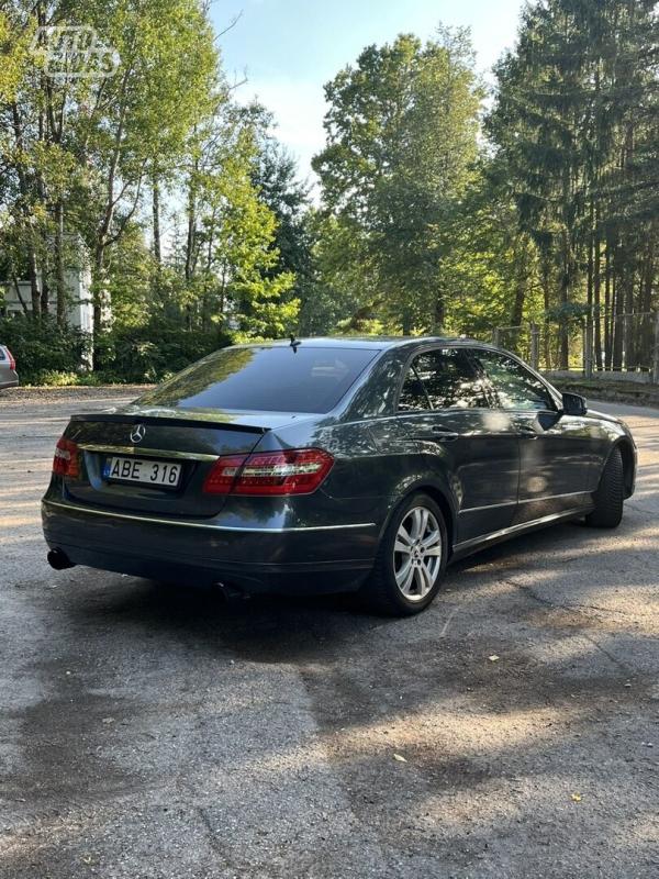 Pelēks Mercedes-Benz E 350 2009 Elektrėnai, ar dzinēja tilpumu 3.00 L un nobraukumu 289 tūkst. km par 7500 €, foto 2 vietnē AUTOMOTO.COM.LV